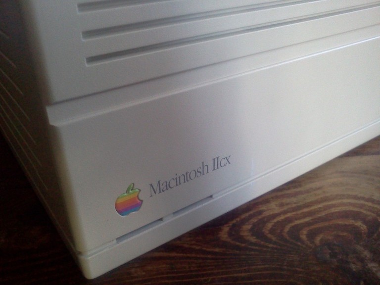 Micro-ordinateur Apple Macintosh IIcx (Vintage Era)