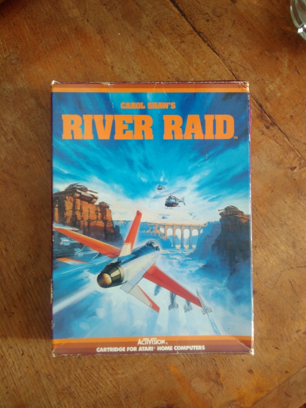 River Raid de Activision pour Atari 400 800 600XL 800XL et XE. Première ...